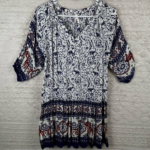 True Destiny | Tops | True Destiny Elephant Tunic Top Medium | Poshmark